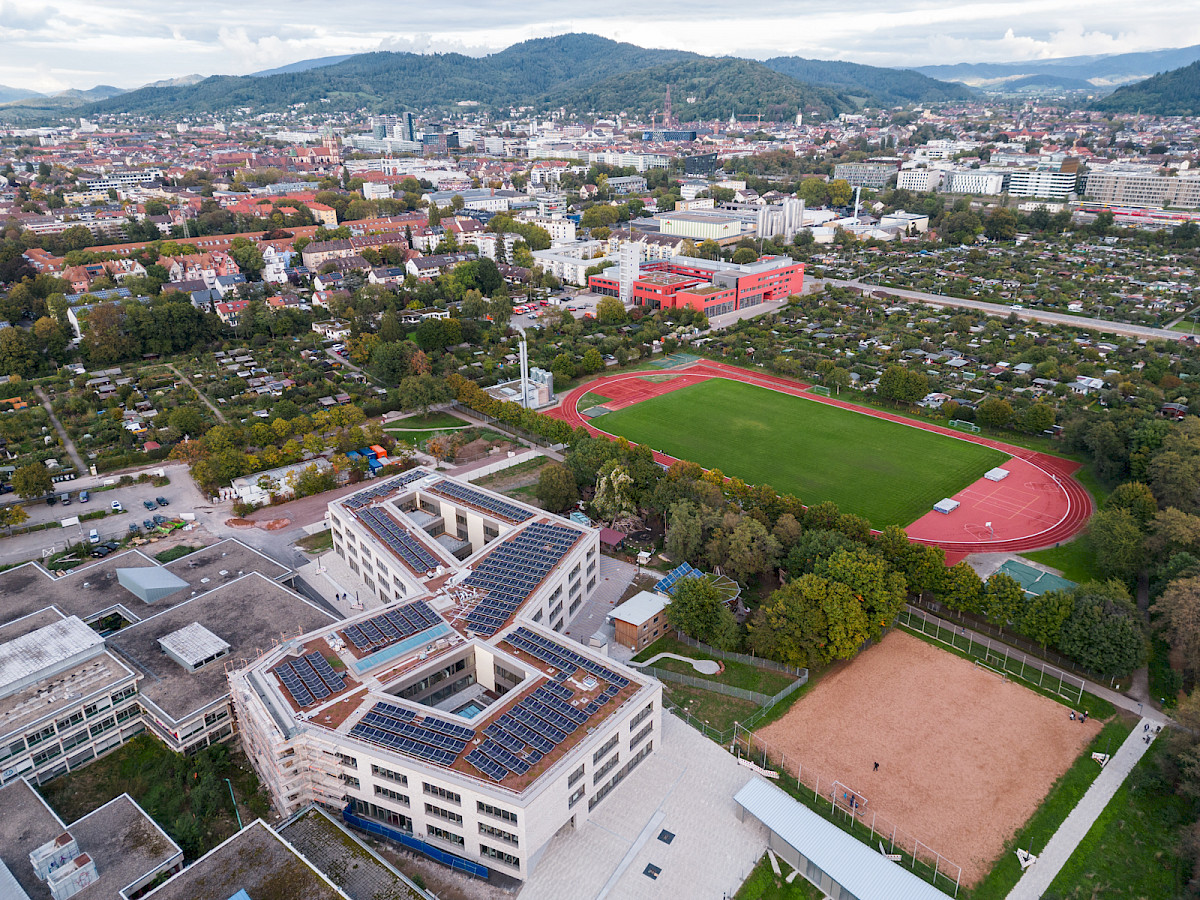 Neubau Staudinger Gesamtschule | Fertigstellung 1. Bauabschnitt mit ...